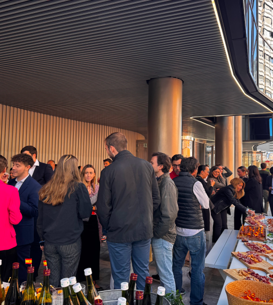 Celebramos el Día de la Hispanidad en Torre de Cristal y Torre Alfredo ...